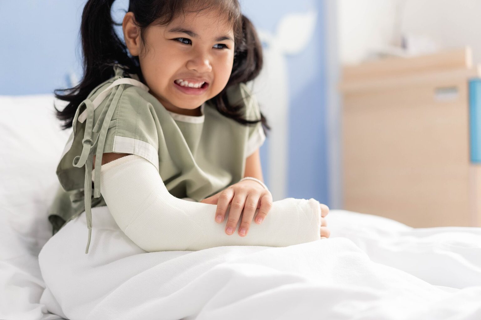 Signs Of a Broken Bone in Children - Elite Hospital Kingwood